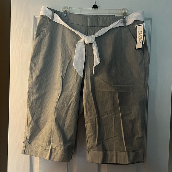 Dockers | Shorts | Ladies Size 4 Skimmers New | Poshmark